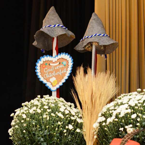 Seppelhut | Deko & Design | Deko und Hussen Verleih